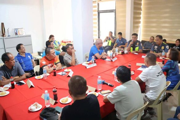 DCPO chief meets Bunawan barangay leaders to tackle drugs, curfew, and ...